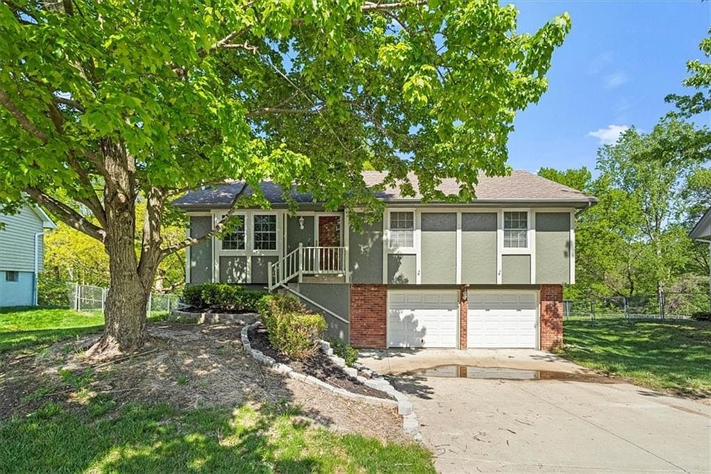 7114 Sobbie Rd, Pleasant Valley, MO 64068 | Zillow