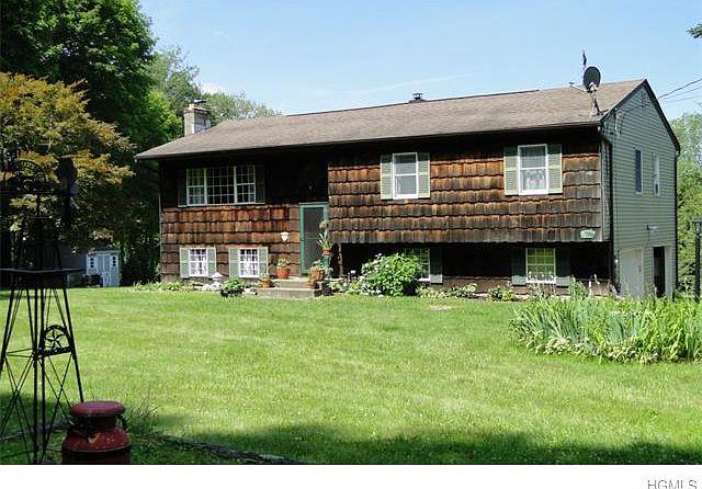 21 Robin Ln, Brewster, NY 10509 | Zillow