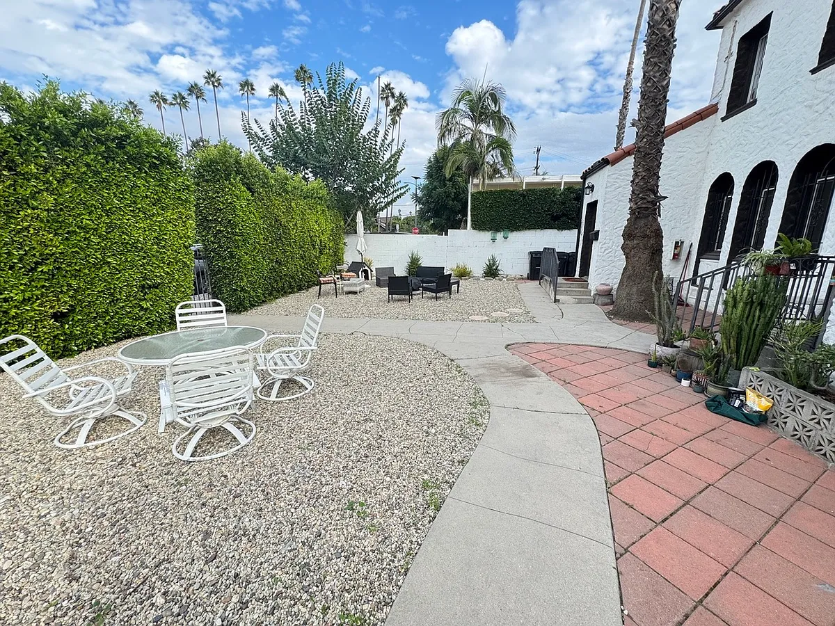 2338 W 21st St Apt 1/2, Los Angeles, CA 90018 | HotPads