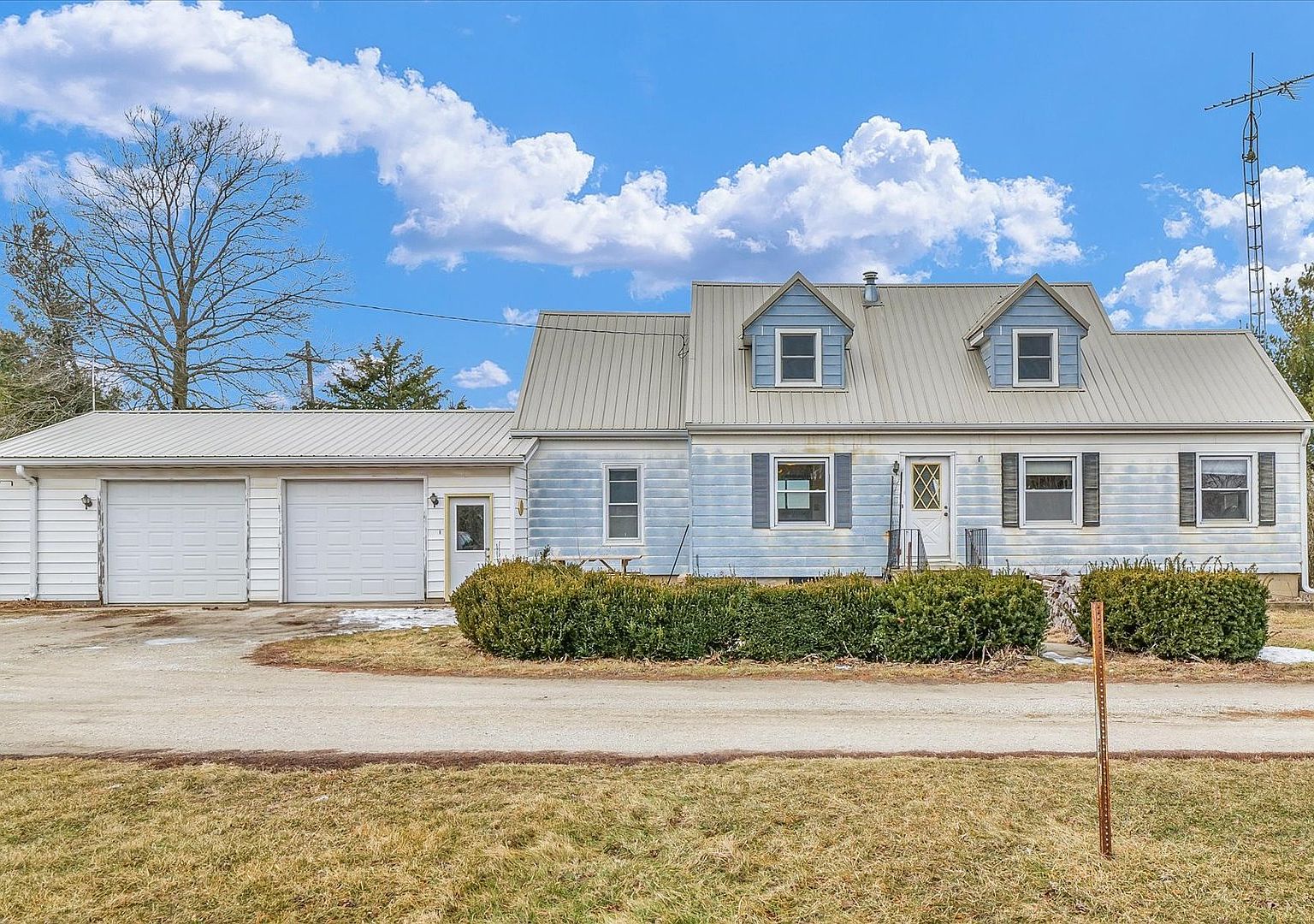 27238 E Hundred North Rd, Strawn, IL 61775 | Zillow