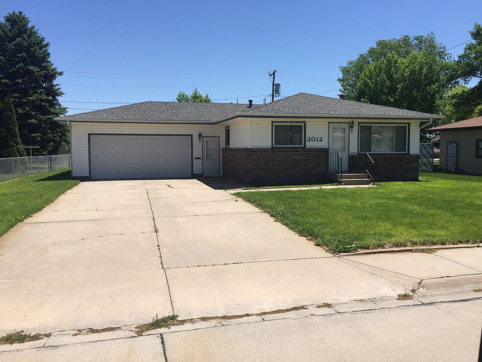 2012 Lincoln Ave, Cozad, NE 69130 | Zillow