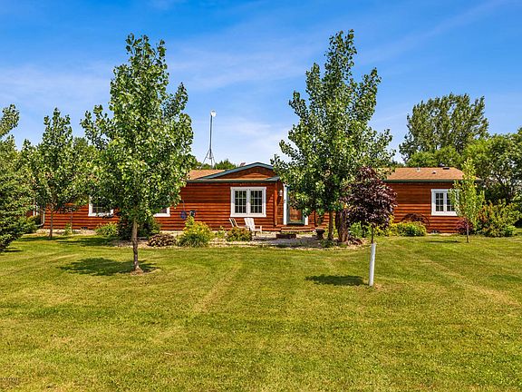 16055 25th St SE, Argusville, ND 58005 | Zillow