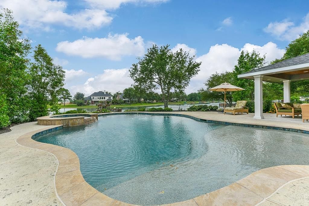 426 Crestwater Trl, Houston, TX 77082 | Zillow