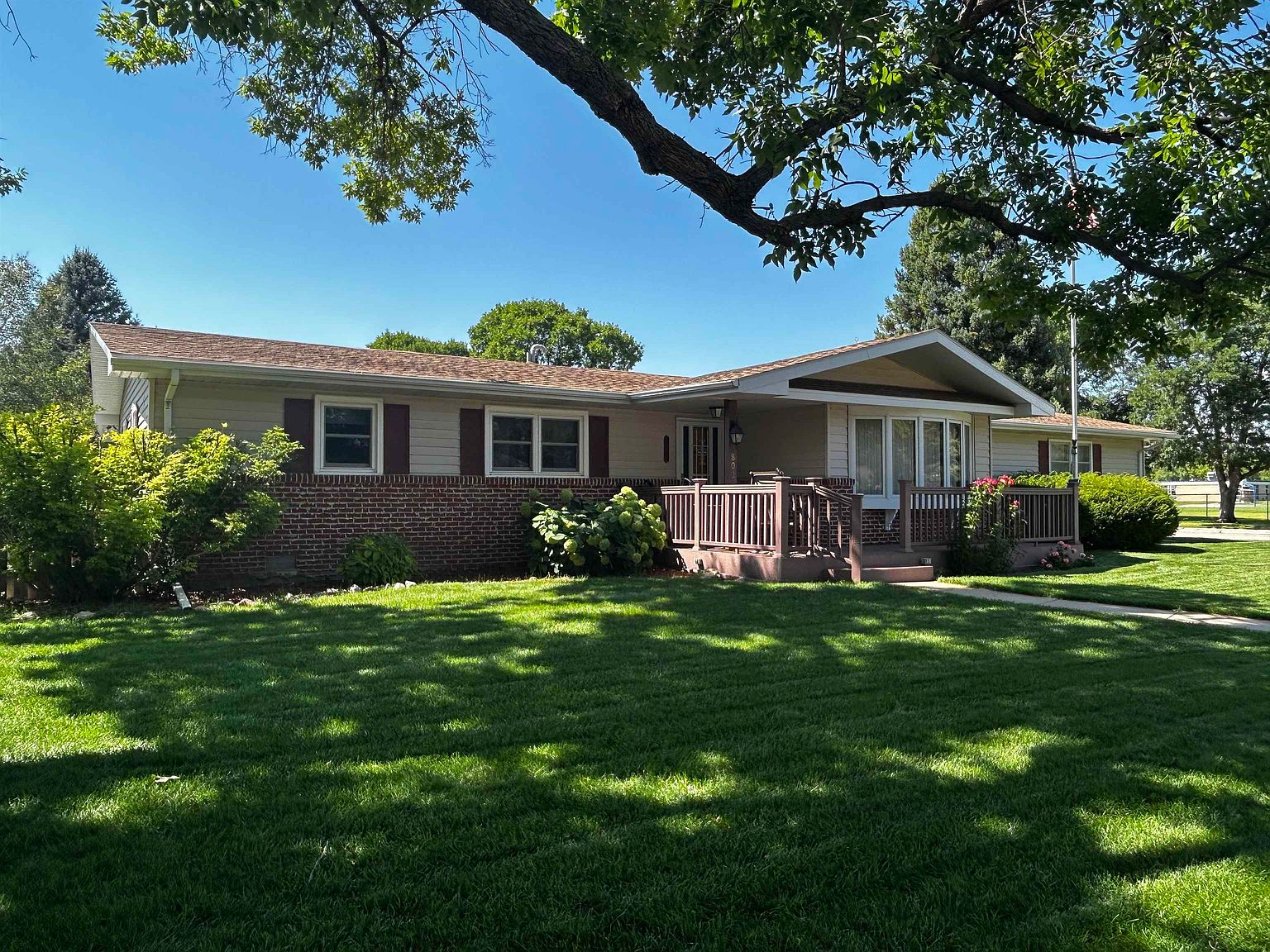 802 S Spruce, North Platte, NE 69101 | Zillow