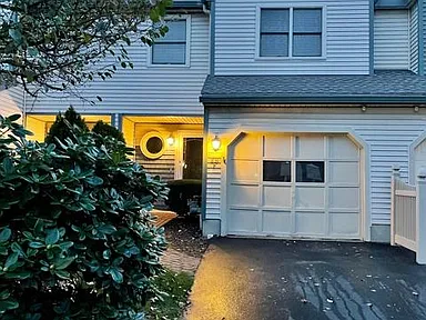 100 Crystal Brook Way Marlborough MA | Zillow