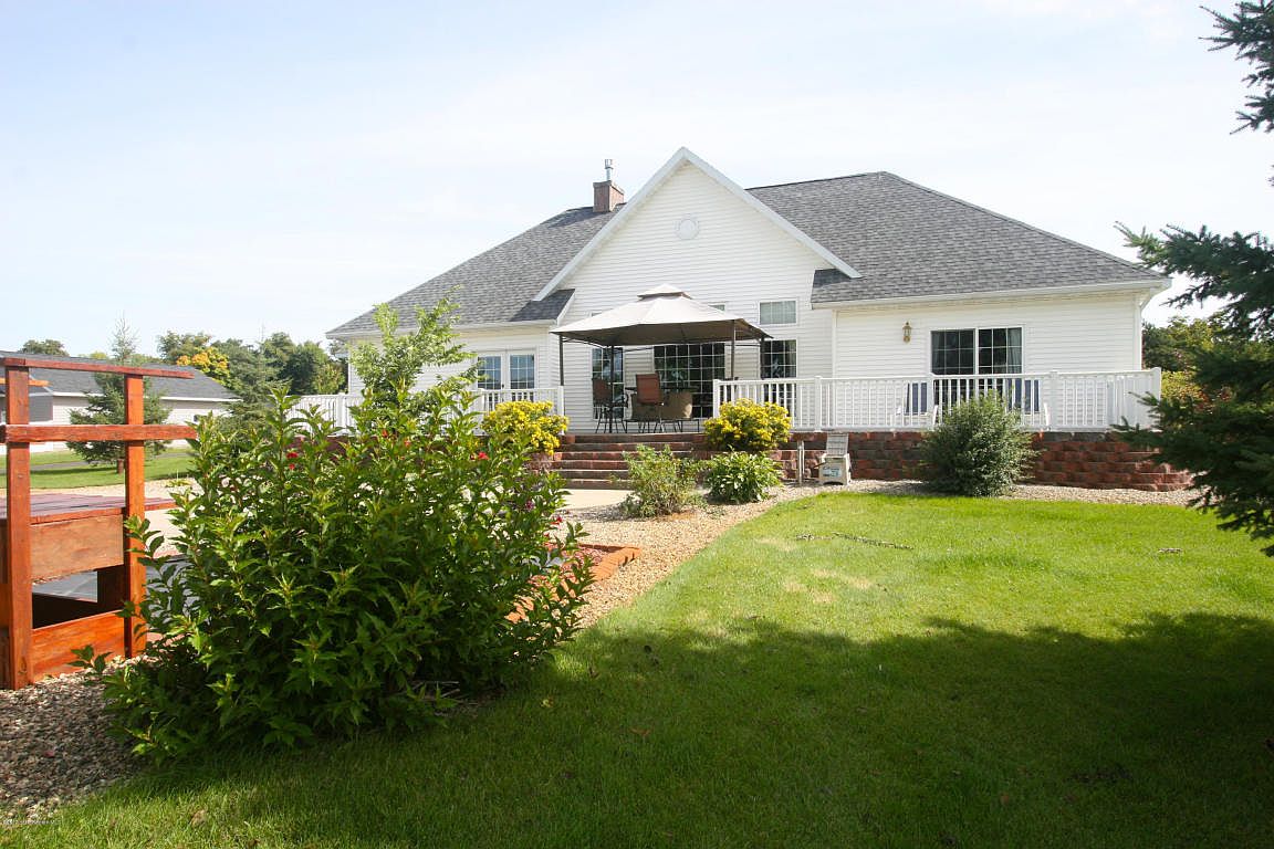 46173 Little Pine Loop, Perham, MN 56573 | Zillow