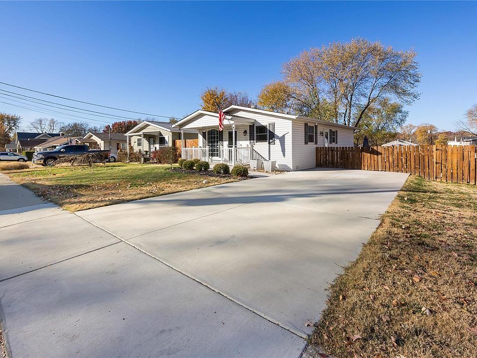 813 Huber St, Festus, MO 63028 | Zillow