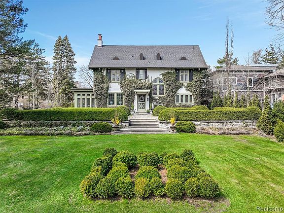 18 Ridge Rd, Pleasant Ridge, MI 48069 | MLS #20240015518 | Zillow