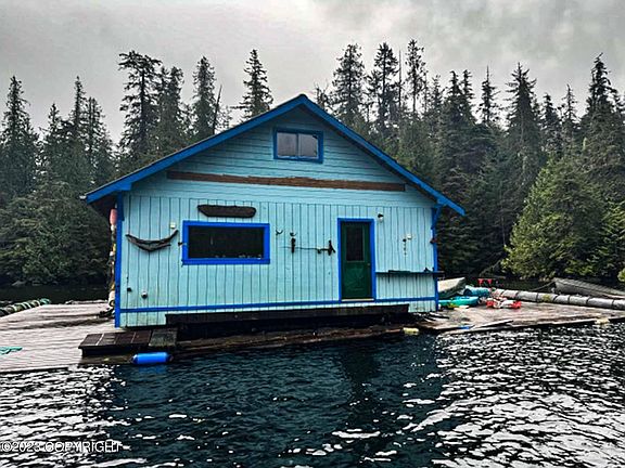 Floathouse Piggy Cv, Thorne Bay, AK 99919 | MLS #23-14470 | Zillow