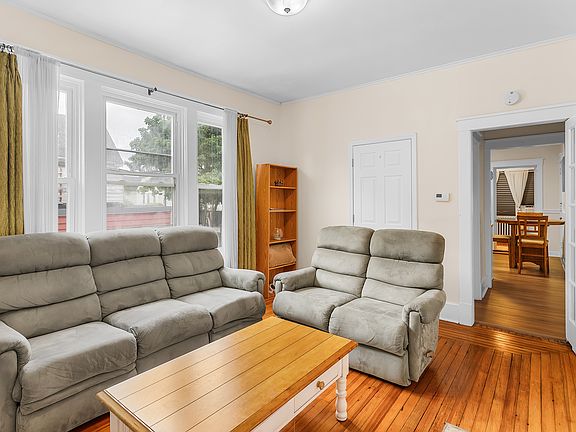 2209 15th St APT 5, Troy, NY 12180 | Zillow