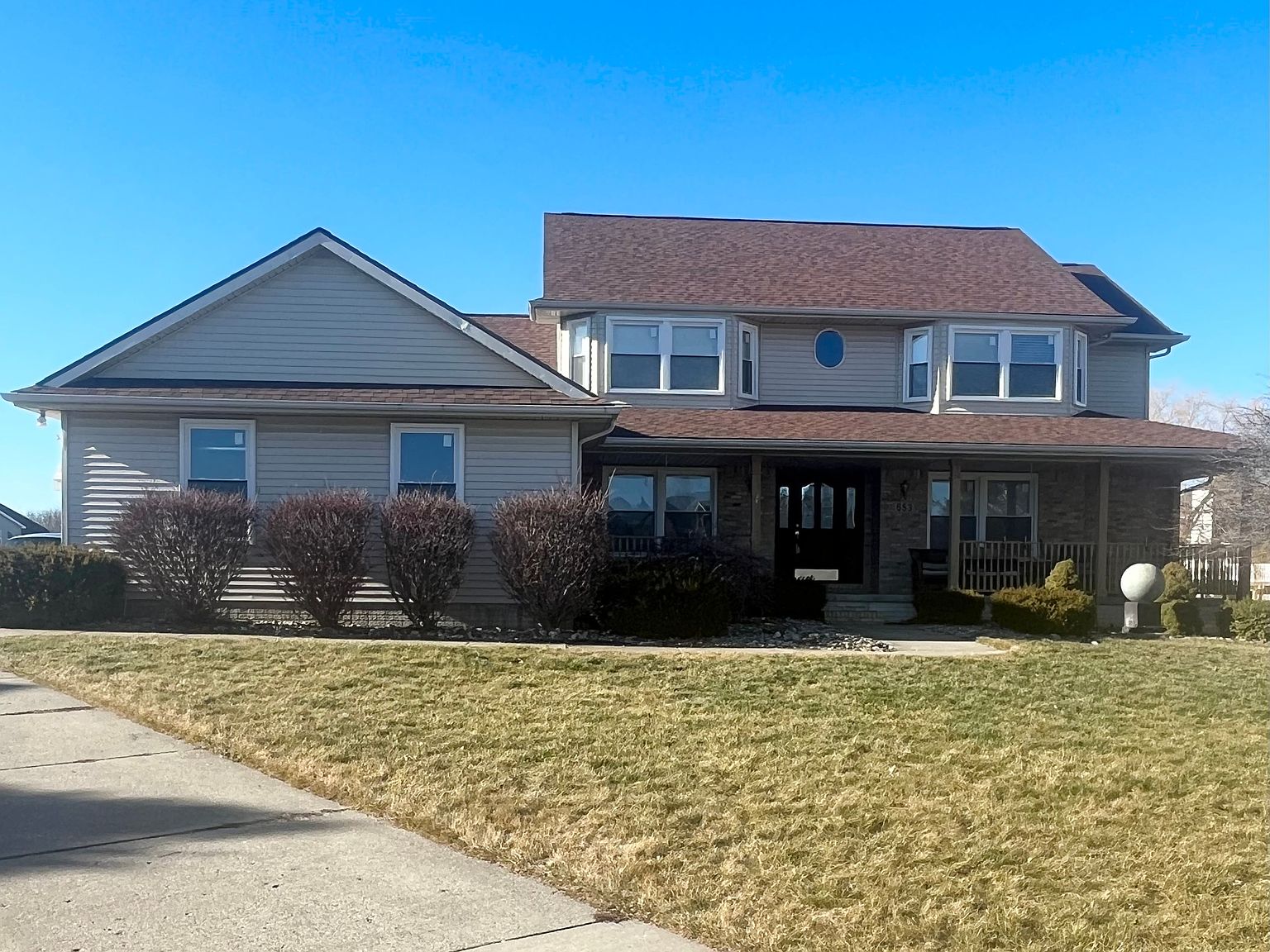 653 S Charing Cross Dr, Grand Blanc, MI 48439 | Zillow