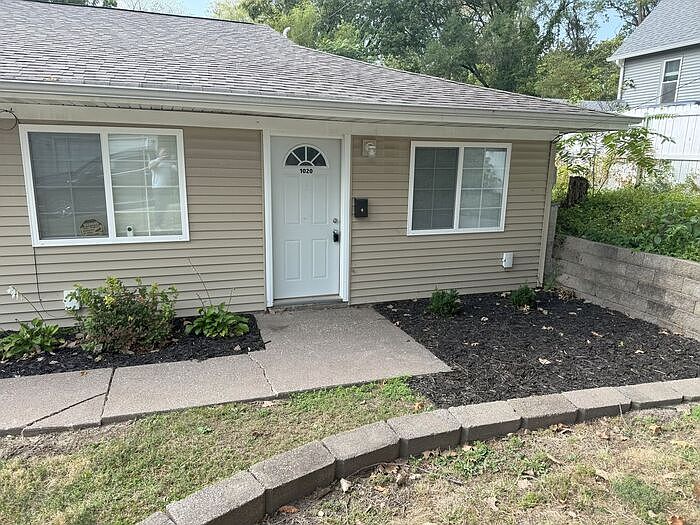 1020 Oneida Ave #1, Davenport, IA 52803 | Zillow