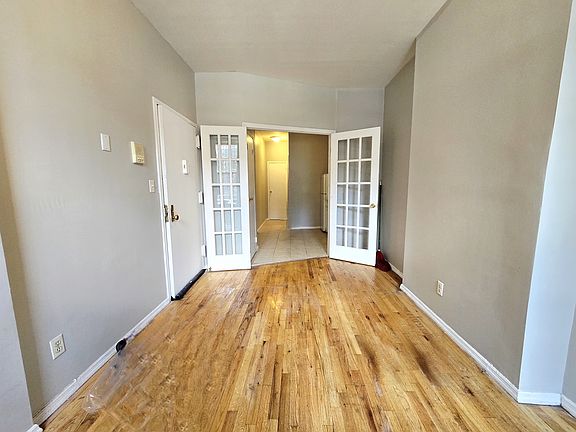 1069 Lafayette Ave #1B, Brooklyn, NY 11221 | Zillow