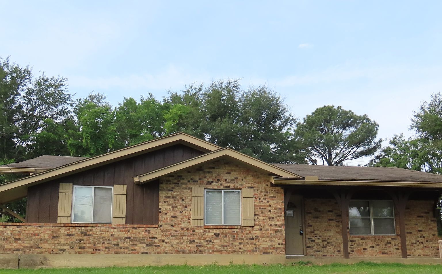 2801 Apache Trl, Tyler, TX 75707 | Zillow