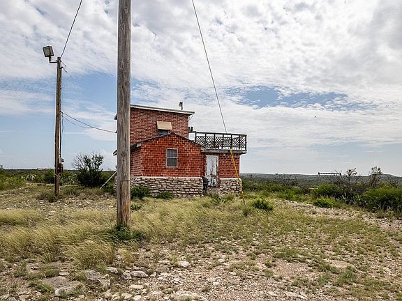 6104 Rio Diablo Pkwy, Del Rio, TX 78840 | Zillow