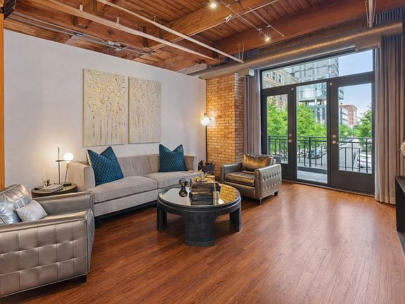 375 W Erie St APT 213, Chicago, IL 60654 | Zillow