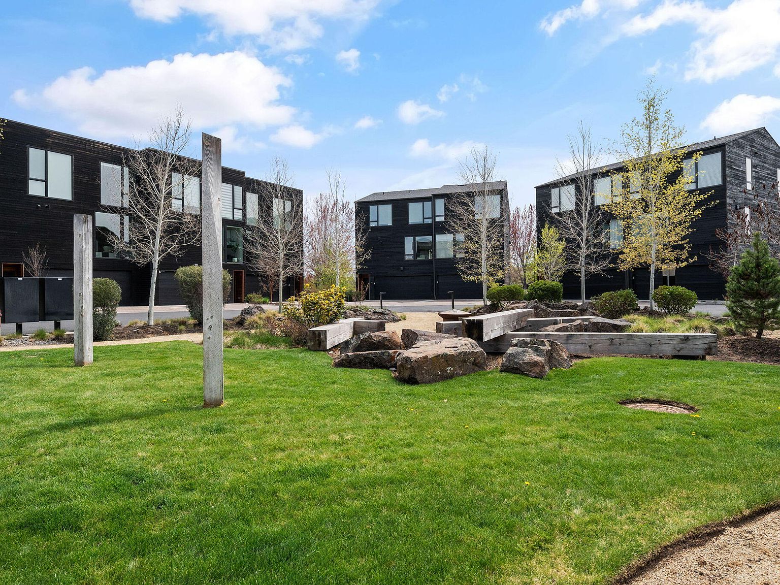 55 SW Wall St UNIT 18, Bend, OR 97702 | MLS #220206272 | Zillow