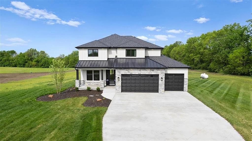 13302 Woodland Ranch Dr, Lees Summit, MO 64086 | MLS #2484197 | Zillow