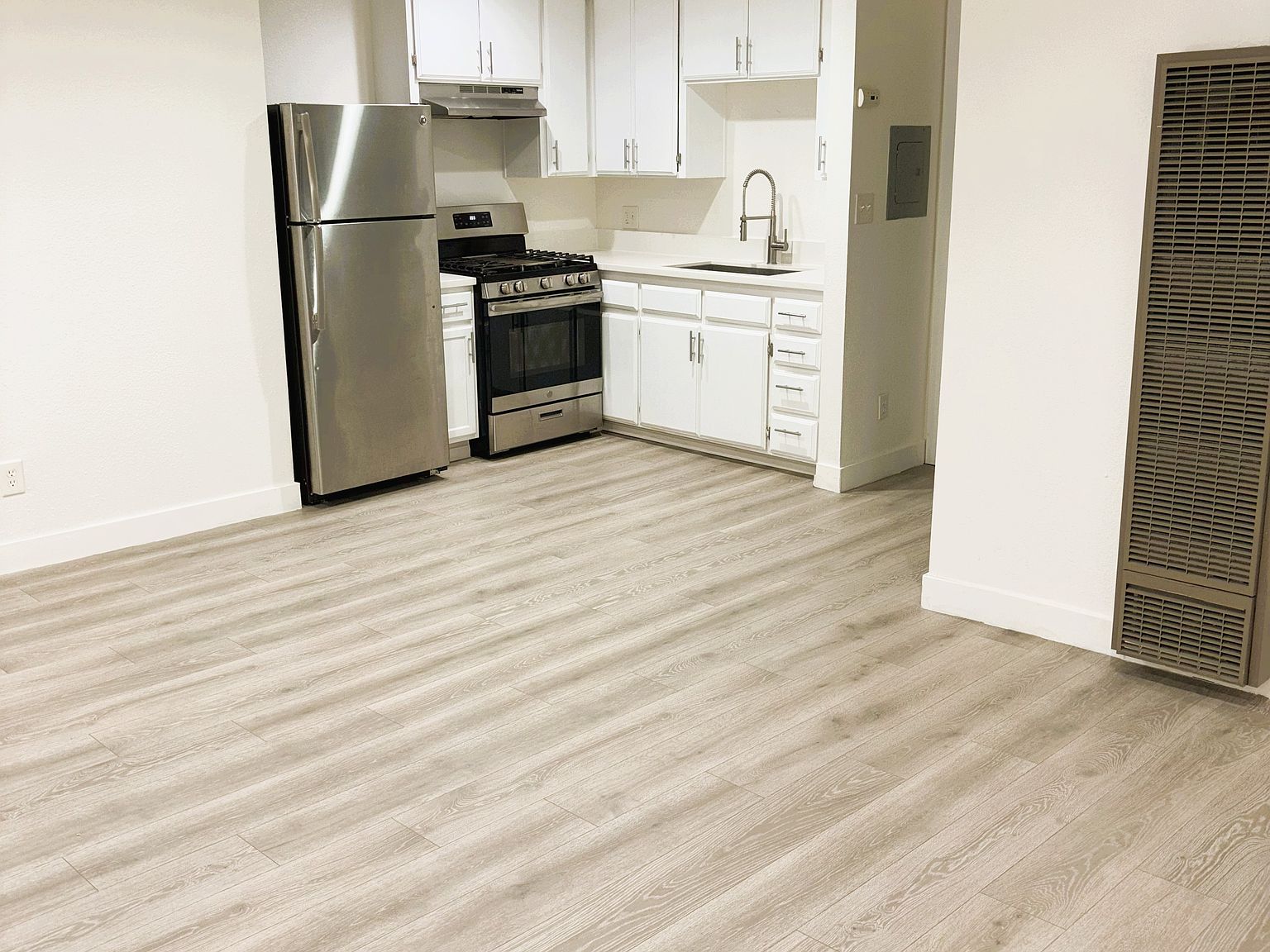 4906 Rosewood Ave #102, Los Angeles, CA 90004 | Zillow