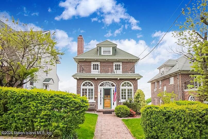 25 Silver Lake Rd, Staten Island, NY 10301 | MLS #2404793 | Zillow