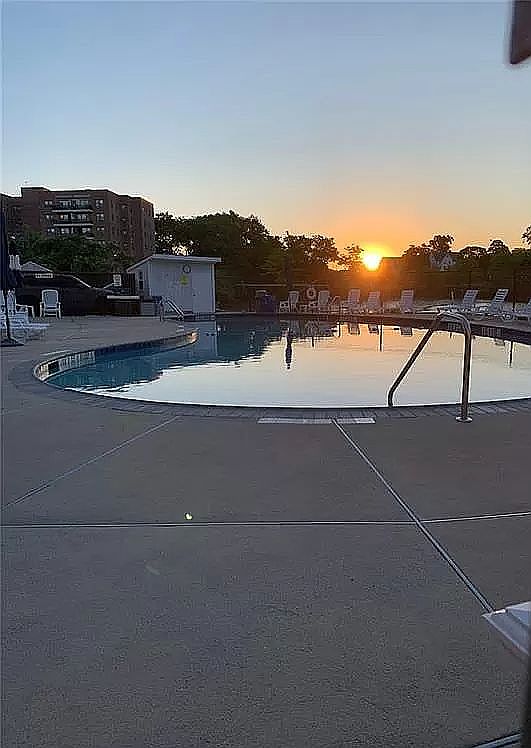 666 Pelham Rd, New Rochelle, NY 10805 | Zillow