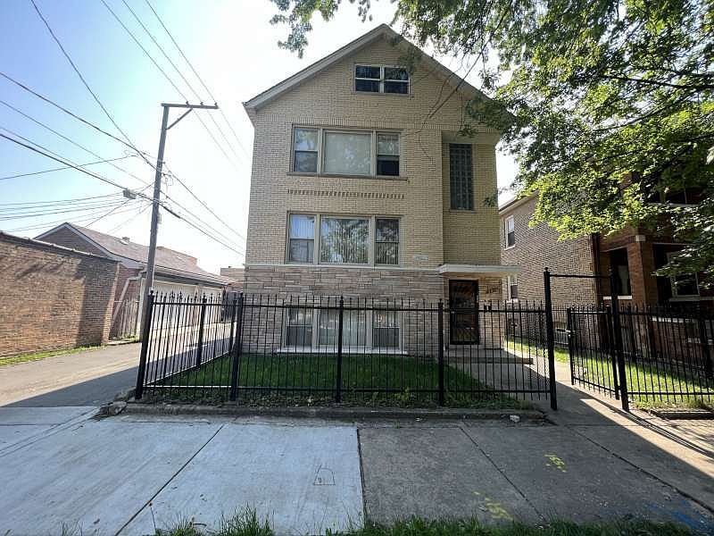 6915 S Artesian Ave, Chicago, IL 60629 | Zillow