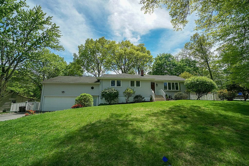 26 Rugen Dr, Harrington Park, NJ 07640 | Zillow