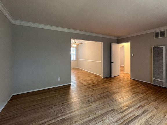 11817 Magnolia Blvd # 2 br / 1.0 ba, $2250, Valley Village, CA 91607 ...