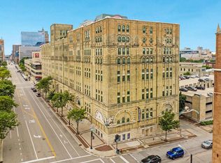 601 East Ogden AVENUE UNIT 301, Milwaukee, WI 53202 | MLS #1891461 | Zillow