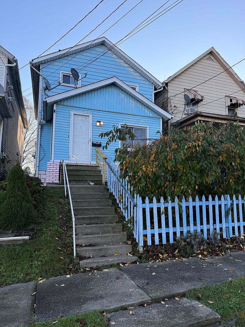 519 Emerson Ave, Farrell, PA 16121 | Zillow