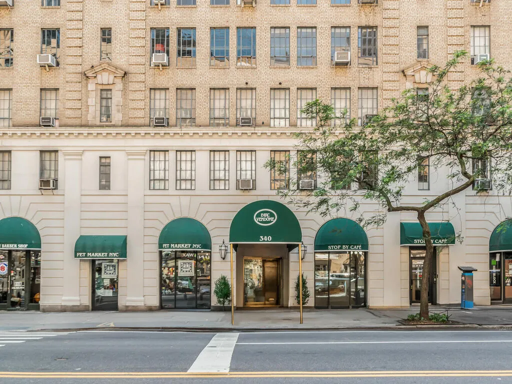 340 West 57th Street #5F in Hell's Kitchen, Manhattan | StreetEasy