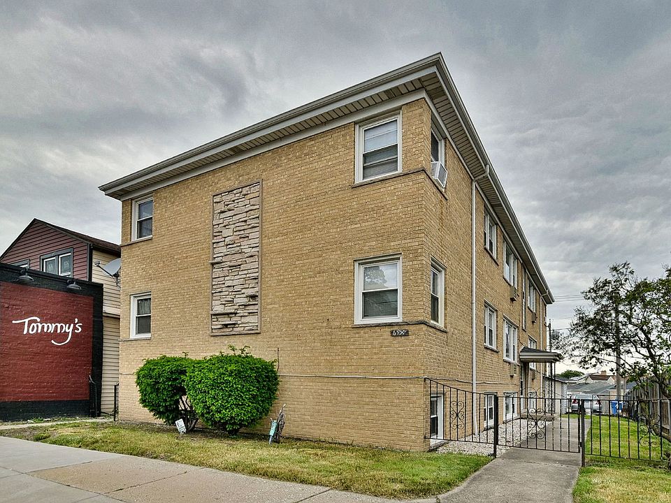 6950 W Higgins Ave, Chicago, IL 60656 | Zillow