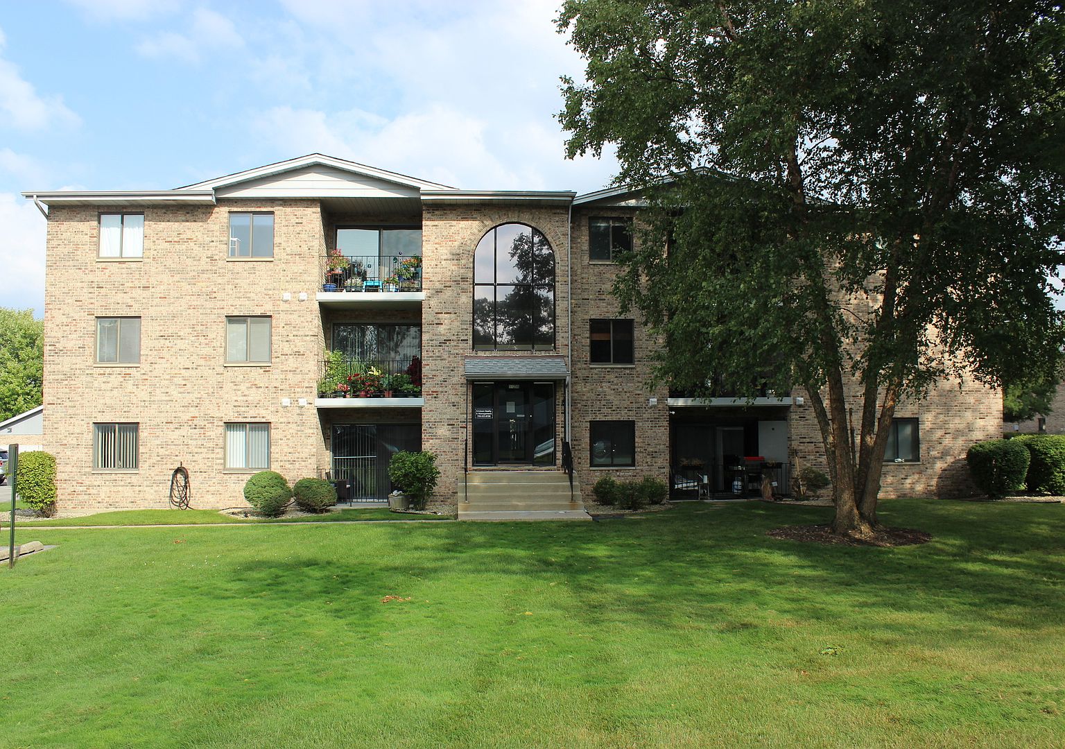 13256 W Circle Drive Pkwy APT 509, Crestwood, IL 60418 | Zillow