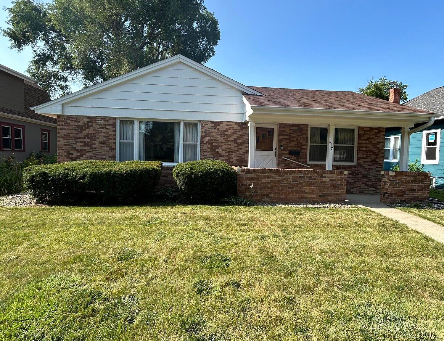 1017 E 5th Ave, Mitchell, SD 57301 | Zillow