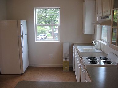 1211 Douglas St #2, Forest Grove, OR 97116 | Zillow