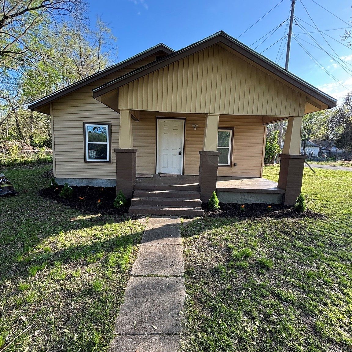 1821 Denison St, Muskogee, OK 74401 | MLS #2515718 | Zillow