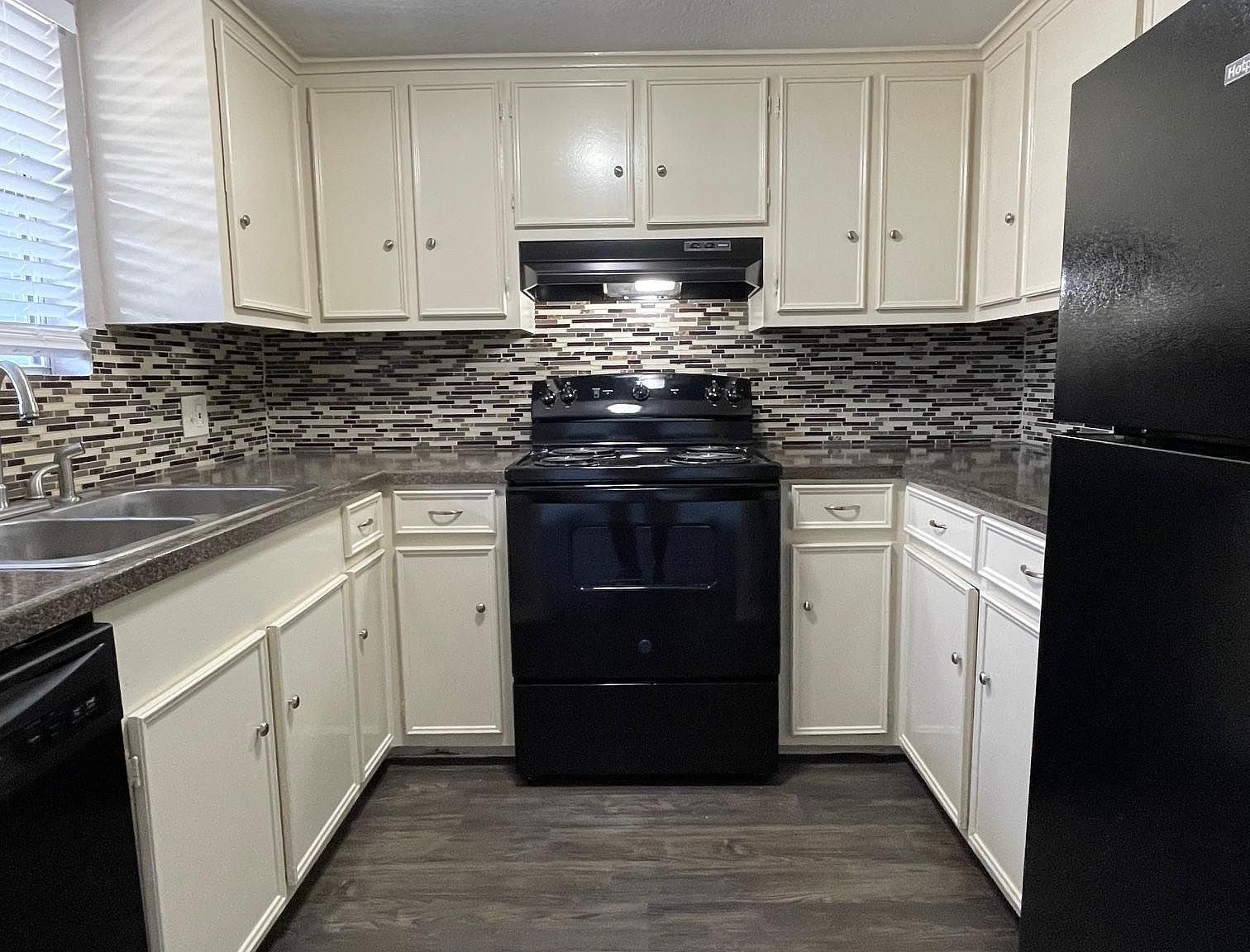 200 S Anderson St #10, Angleton, TX 77515 | Zillow