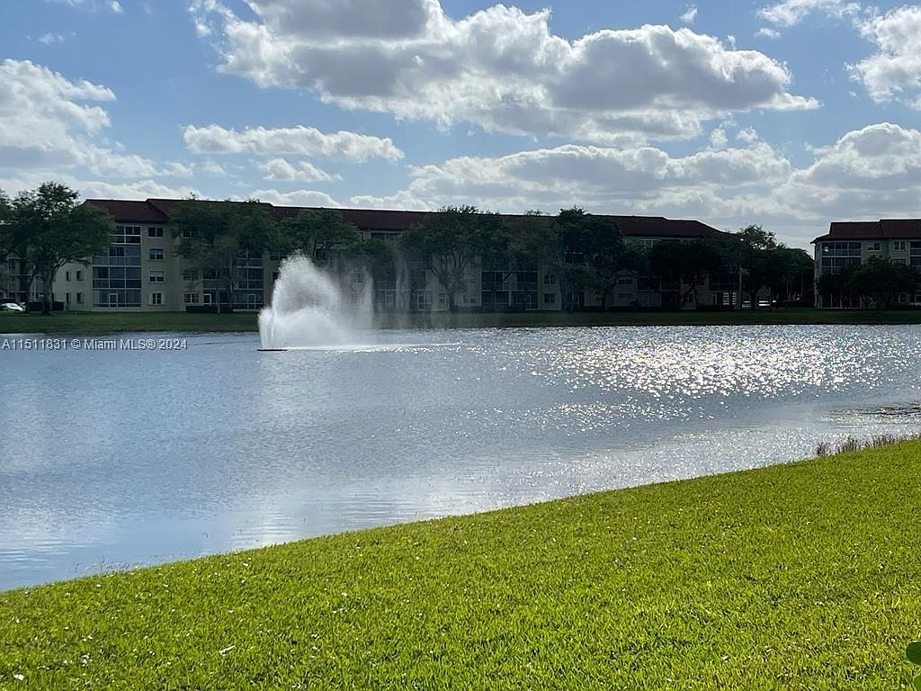 12900 SW 13th St APT 308, Hollywood, FL 33027 | Zillow