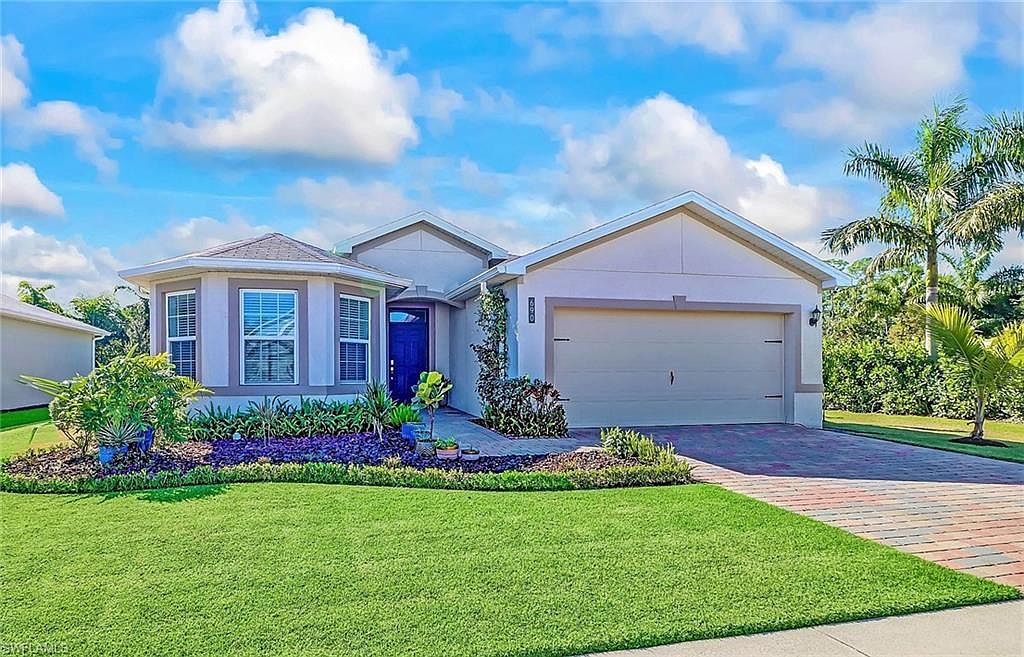 690 Hadley Pl E, Naples, FL 34104 | Zillow