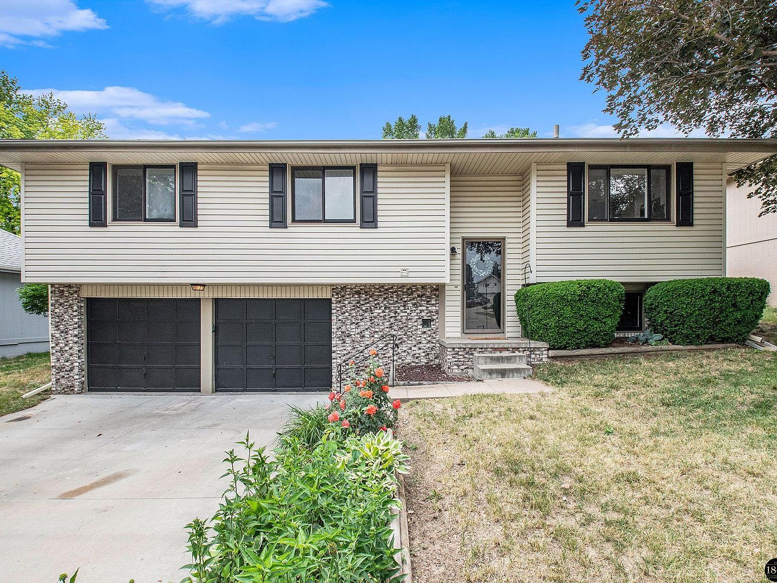 13715 Edna St, Omaha, NE 68138 | Zillow