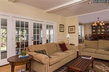 2678 Rocklyn Rd, Shaker Heights, OH 44122 | Zillow