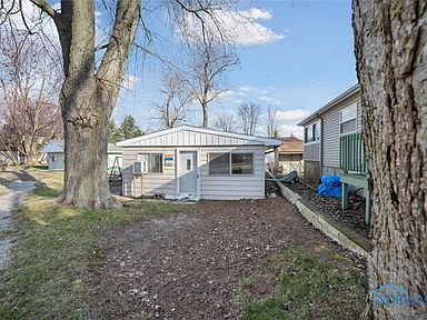 10119 W Locust Point Rd, Oak Harbor, OH 43449 | Zillow