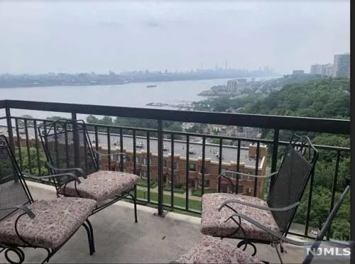 200 Old Palisade Road #5D in Fort Lee, New Jersey | StreetEasy