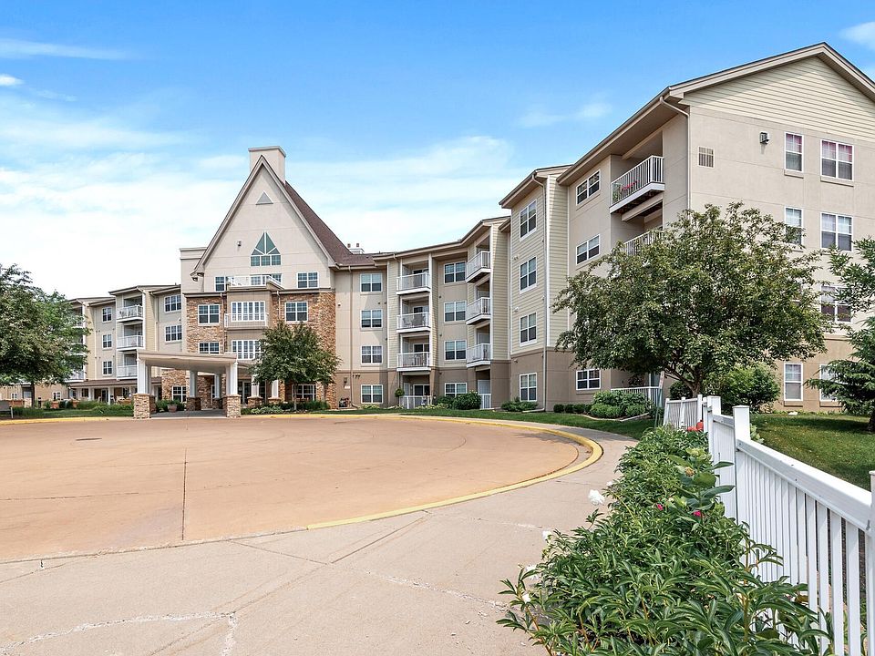 5650 Boone Ave N APT 401, New Hope, MN 55428 | MLS #6388472 | Zillow