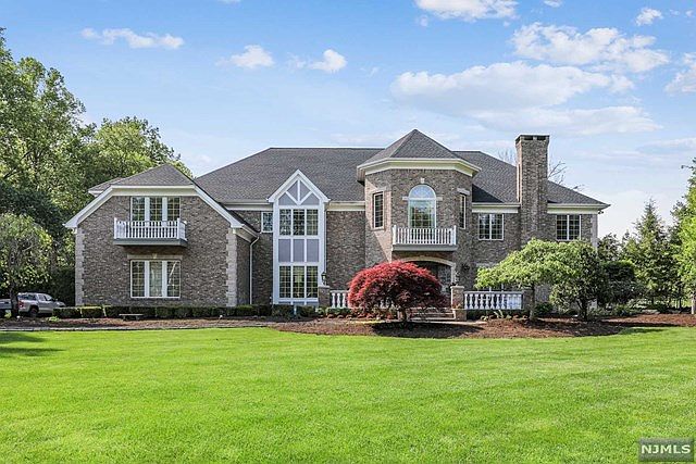 18 Stokes Farm Rd, Old Tappan, NJ 07675 | MLS #21010944 | Zillow