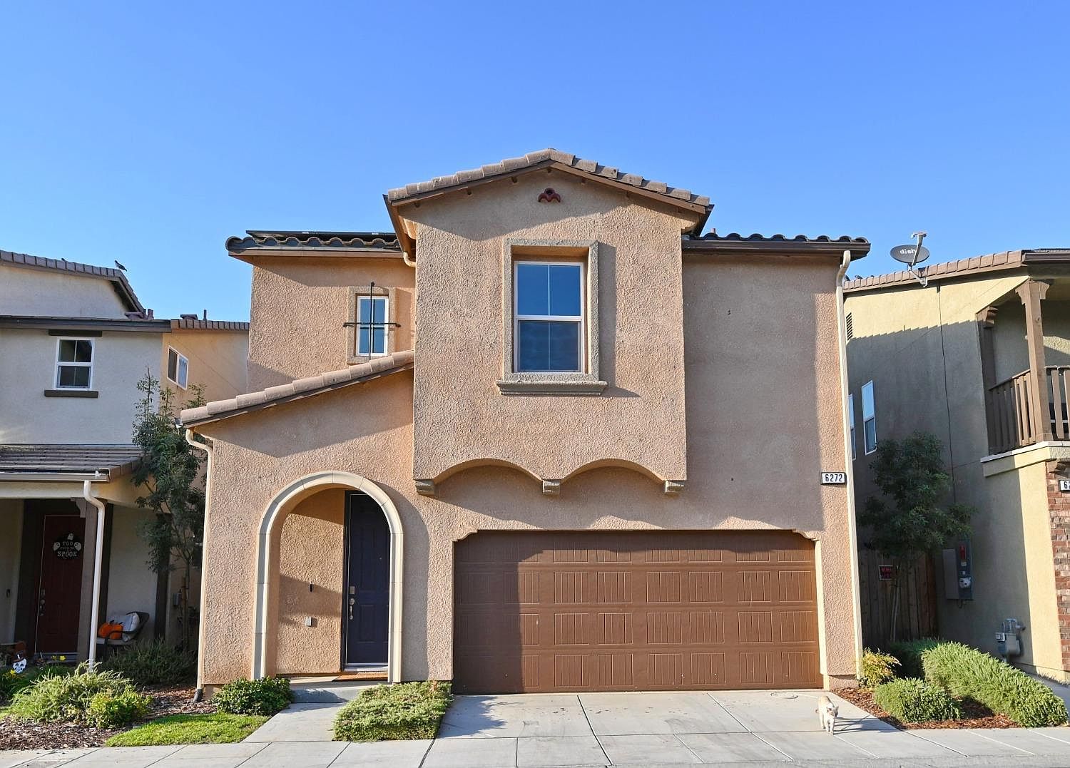 6272 E Valley Edge Dr, Fresno, CA 93727 | Zillow