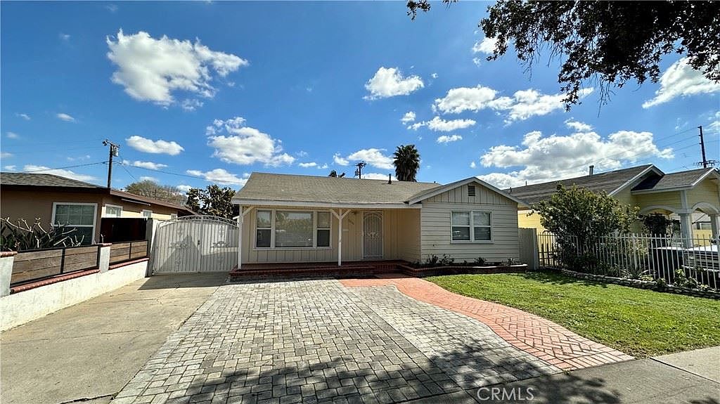 2235 S Olive St, Santa Ana, CA 92707 | Zillow
