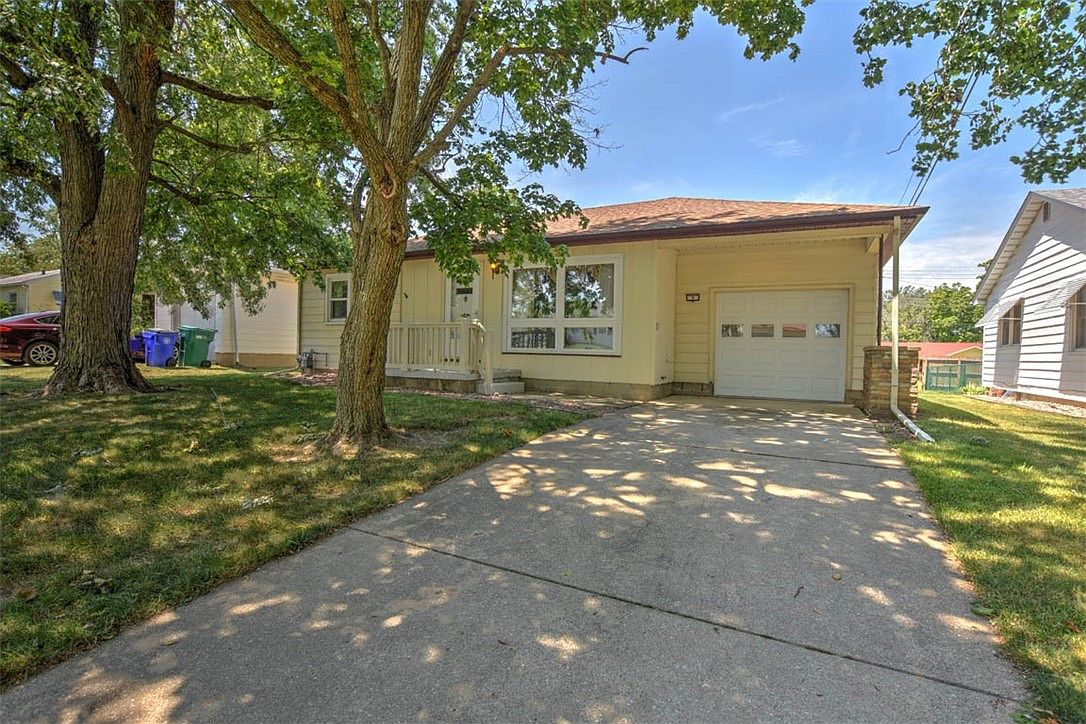 9 Crestview Dr, Decatur, IL 62521 | Zillow