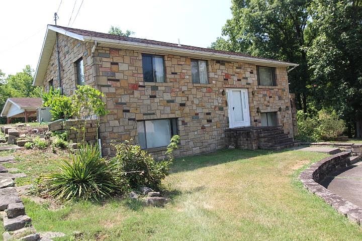 143 Hickory Dr, Huntington, WV 25704 | Zillow