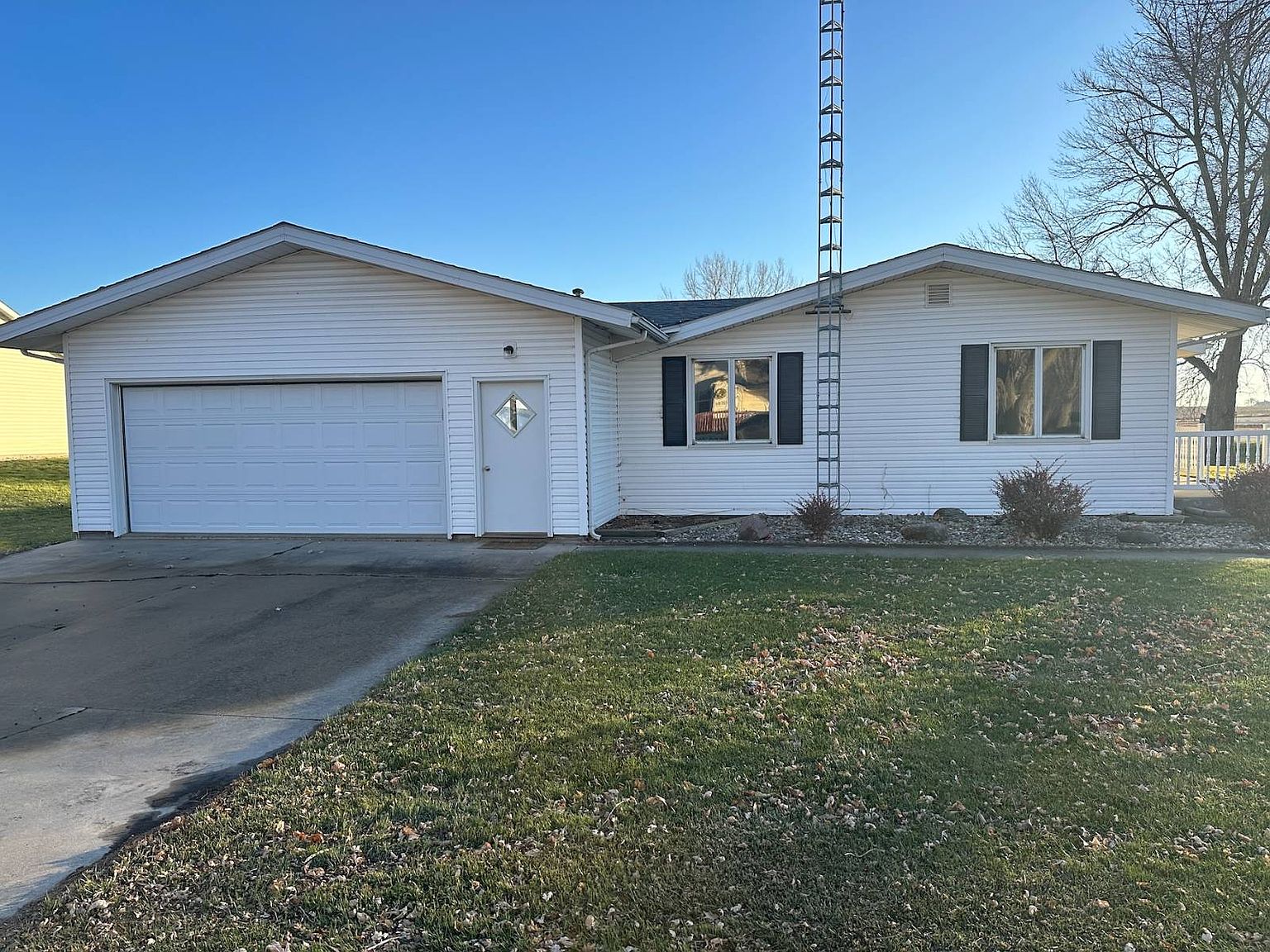 501 S Fulton St, Newell, IA 50568 | MLS #11229066 | Zillow